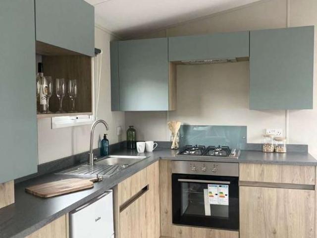 2 bed property for sale