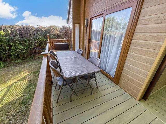 2 bed property for sale