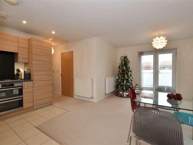 2 bed property for sale
