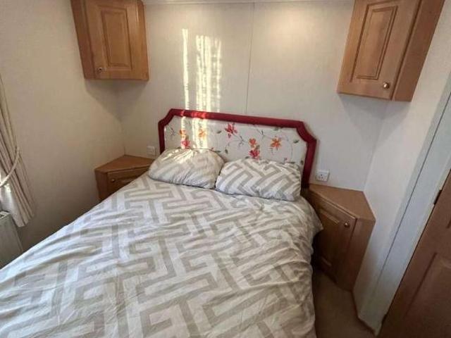 2 bed property for sale