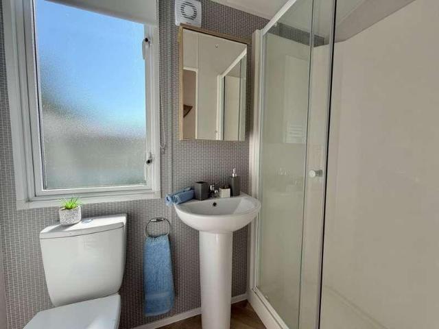 2 bed property for sale