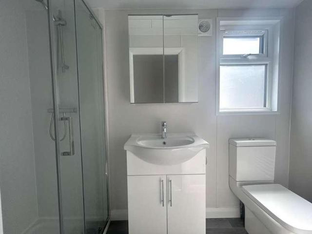 2 bed property for sale