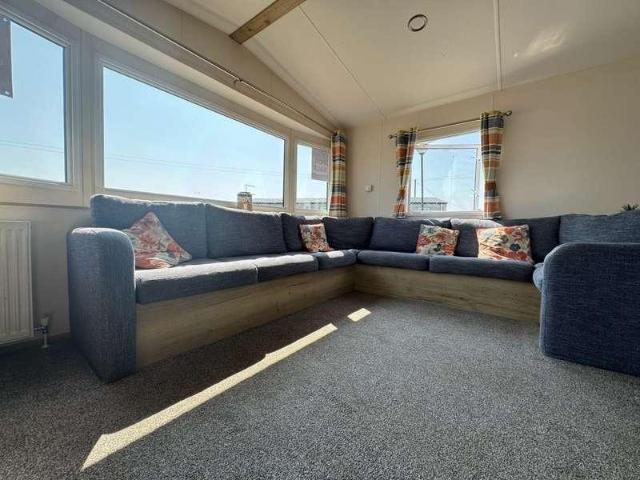 2 bed property for sale