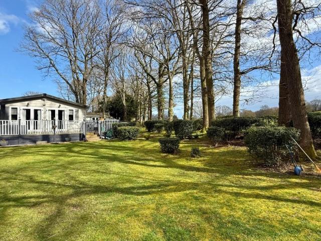 2 bed property for sale