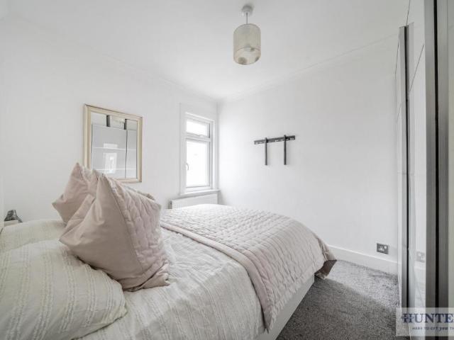 2 bed property for sale