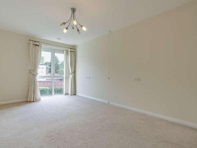 2 bed property for sale