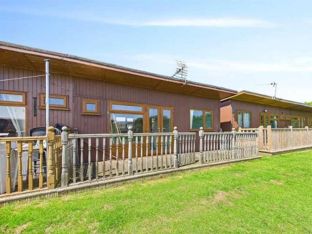2 bed property for sale