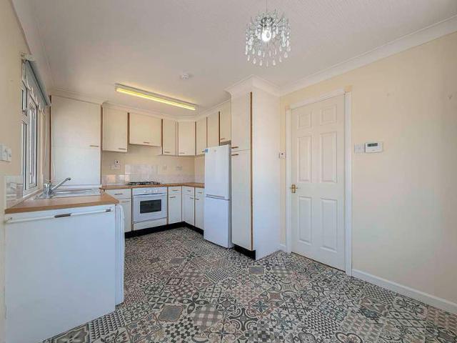 2 bed property for sale