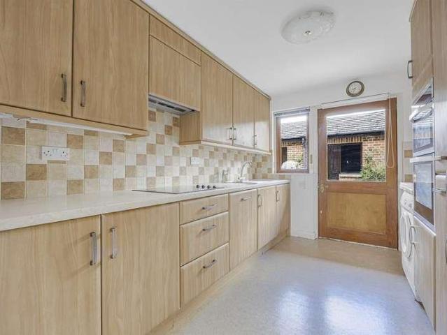 2 bed property for sale
