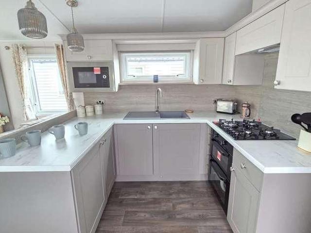 2 bed property for sale