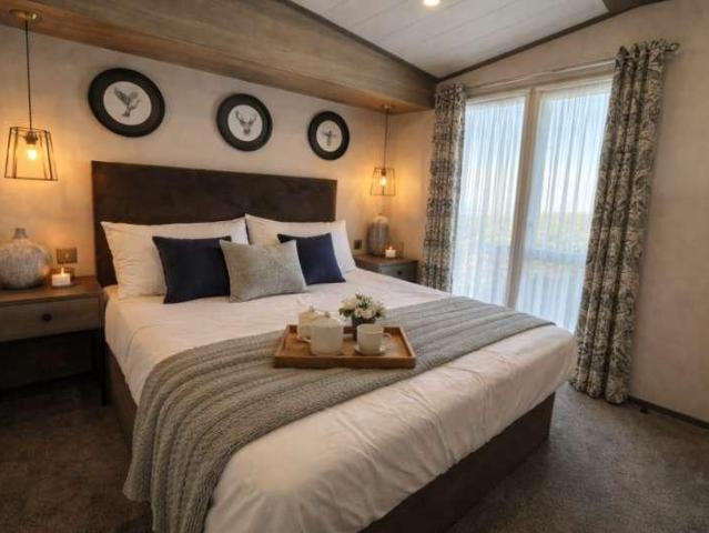 2 bed property for sale
