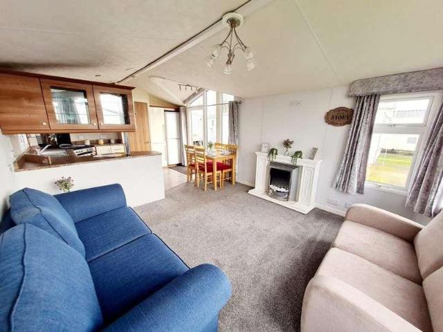 2 bed property for sale