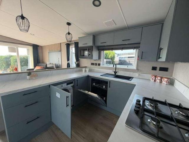 2 bed property for sale