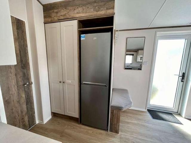 2 bed property for sale