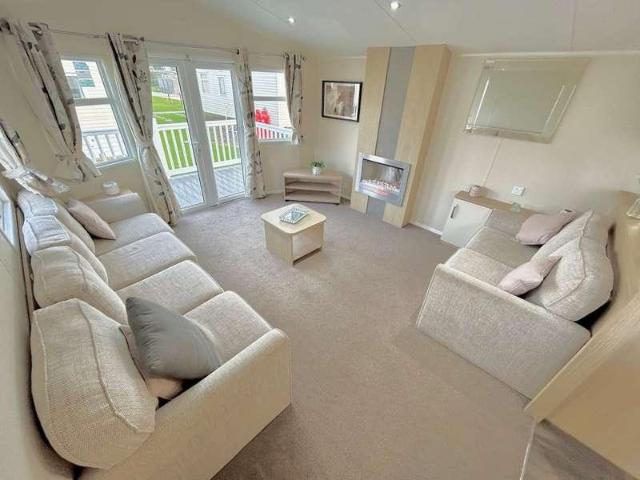 2 bed property for sale