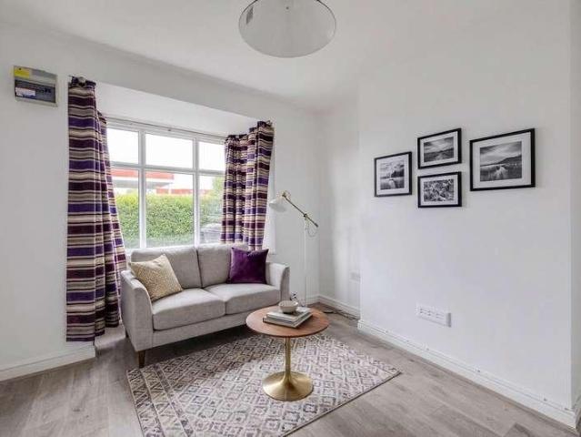 2 bed property for sale