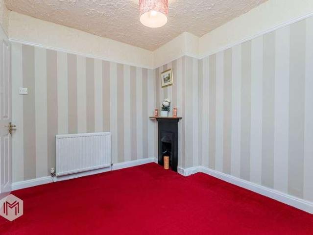 2 bed property for sale