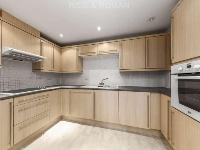 2 bed property for sale