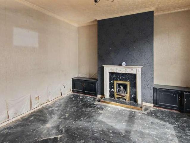 2 bed property for sale