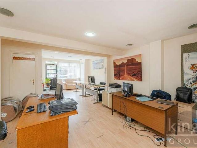 2 bed property for sale
