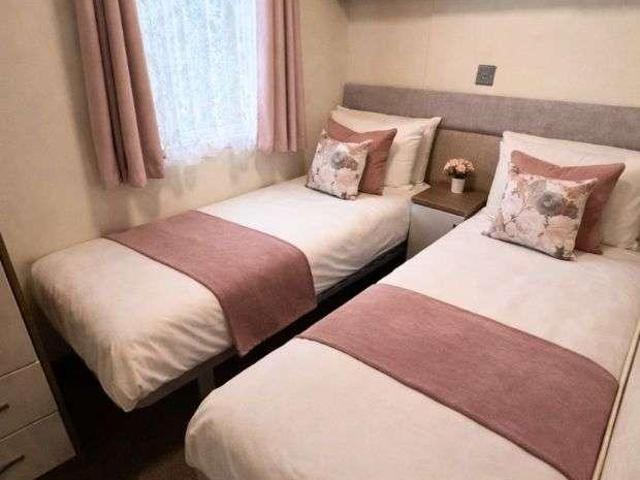 2 bed property for sale