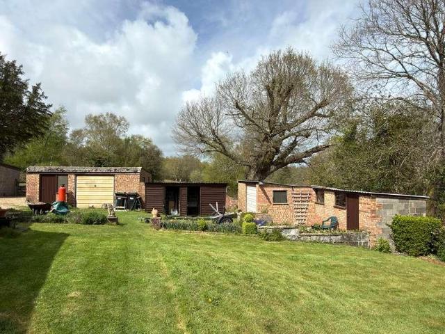 2 bed property for sale