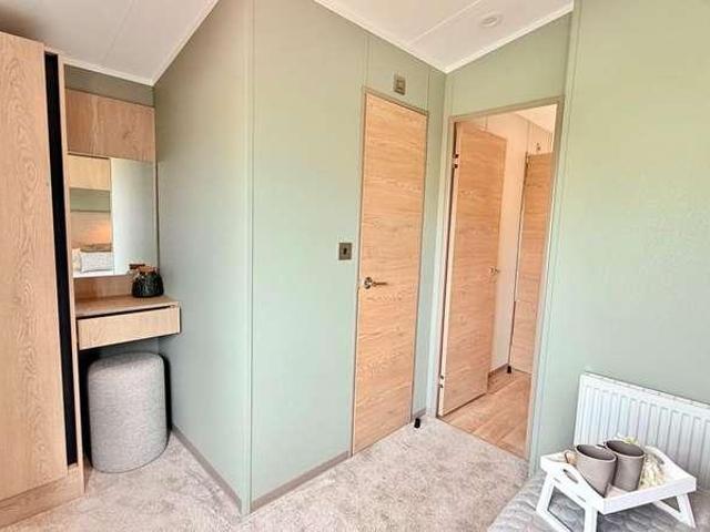 2 bed property for sale