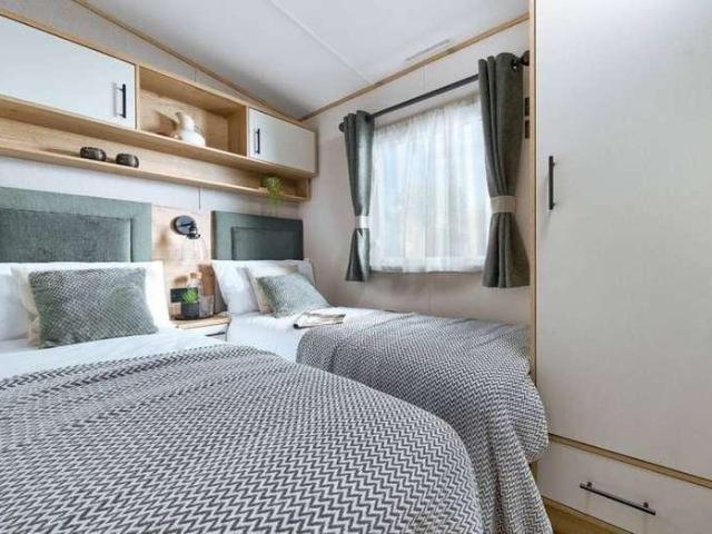 2 bed property for sale