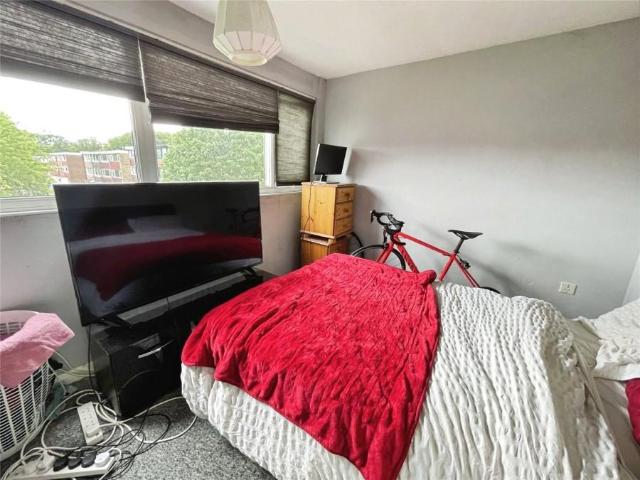 2 bed property for sale