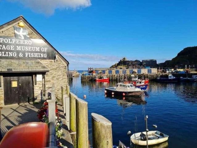 2 bed property for sale