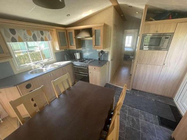 2 bed property for sale
