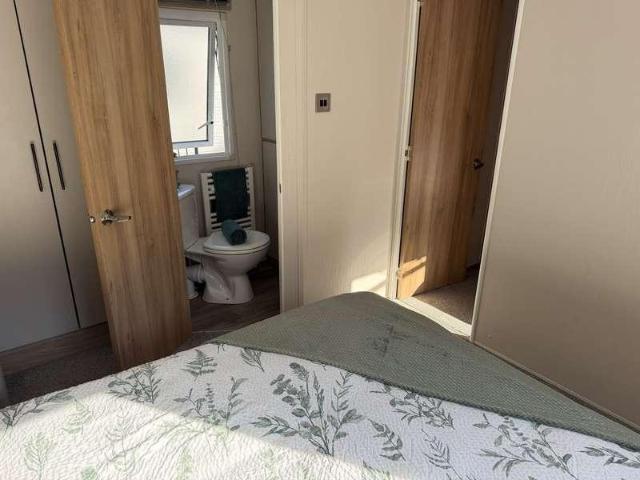 2 bed property for sale