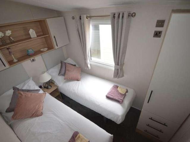 2 bed property for sale