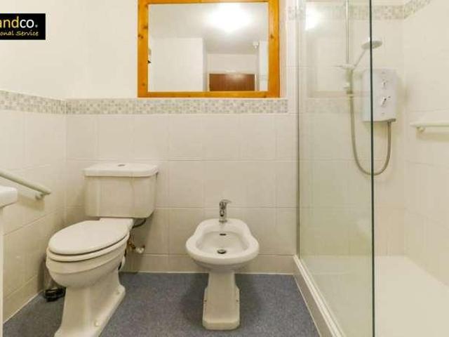 2 bed property for sale