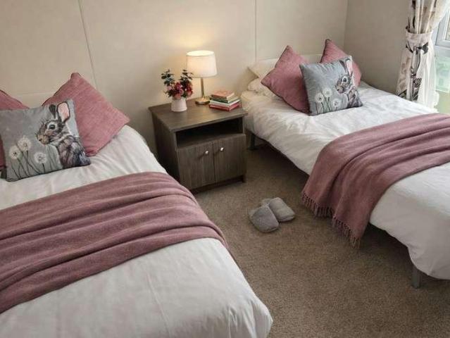 2 bed property for sale