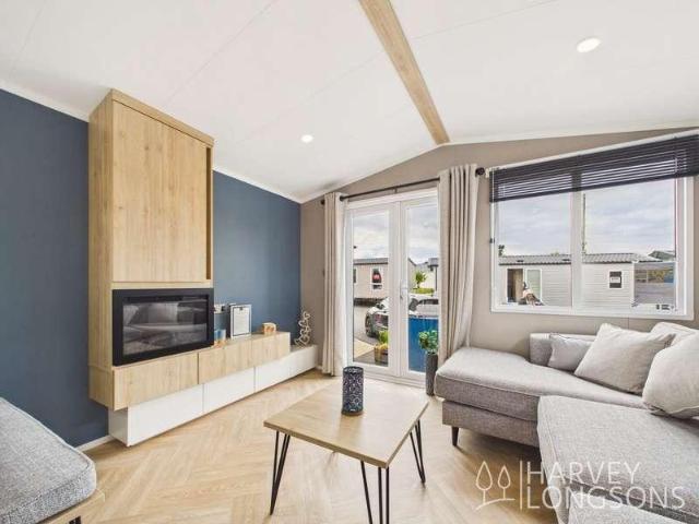 2 bed property for sale