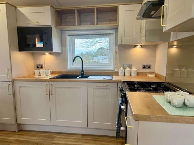 2 bed property for sale