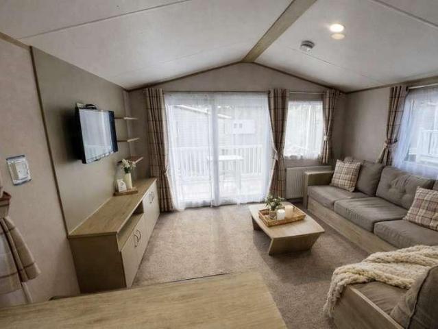 2 bed property for sale