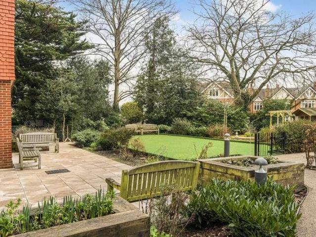 2 bed property for sale