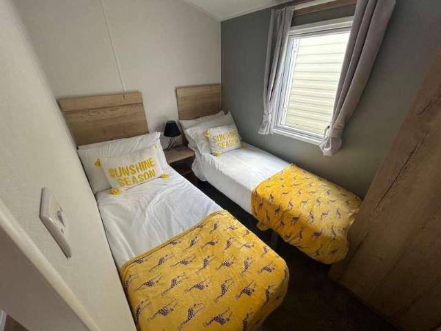 2 bed property for sale