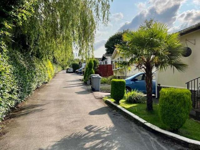 2 bed property for sale