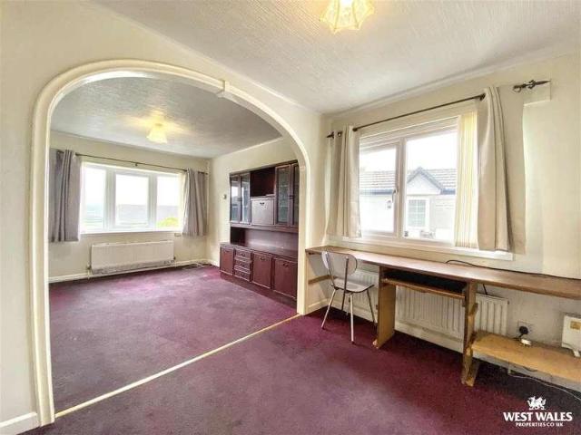 2 bed property for sale