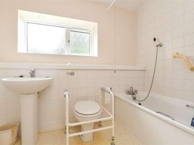 2 bed property for sale