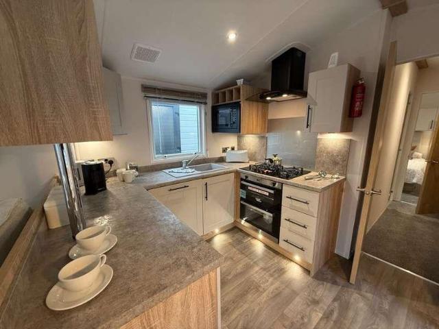 2 bed property for sale