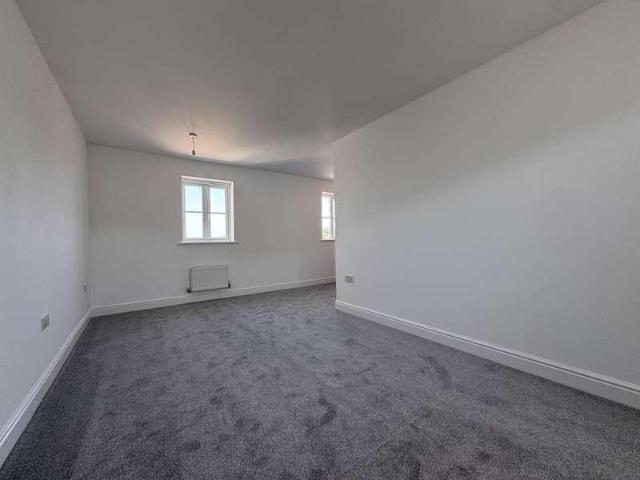 2 bed property for sale