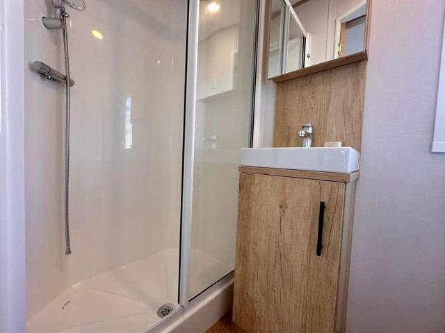 2 bed property for sale