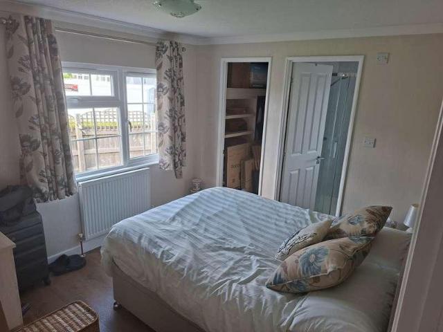 2 bed property for sale