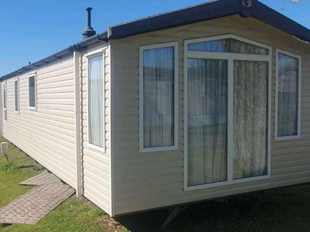 2 bed property for sale