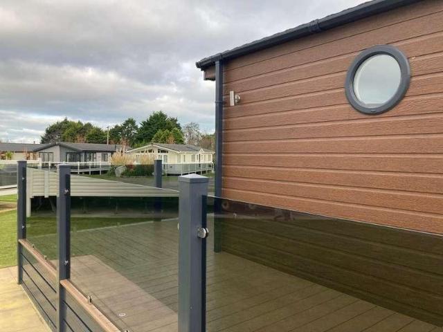 2 bed property for sale