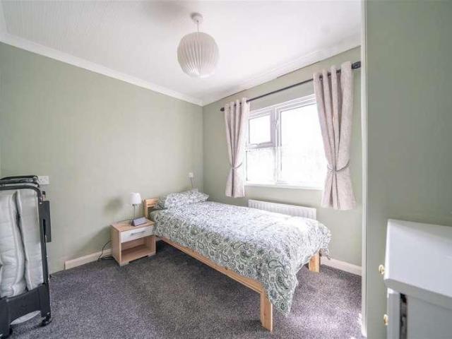 2 bed property for sale